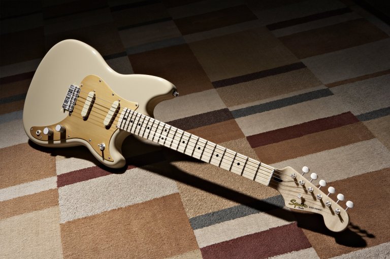 Fender Duo-Sonic: The Small Guitar That Refused to Stay Small ...
